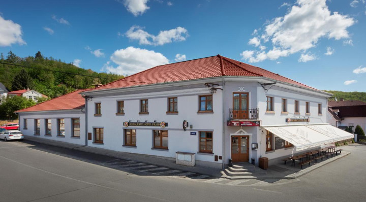 Restaurace Hotel Praha - Czechy
