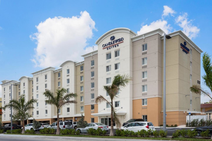 Candlewood Suites Miami Intl Airport - 36th St By Ihg - Miami Springs, FL