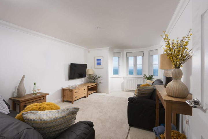 Bay View, Compass Point, Sea Views, Free Parking And Wifi - St Ives