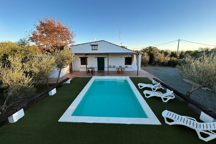 Casa Rural ÚNica Naturaleza, Piscina Y Atardeceres - Arahal