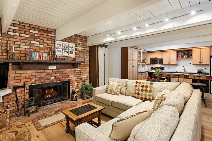 Chateau Dumont Unit 2, Condo With Central, Downtown Location - Aspen, CO
