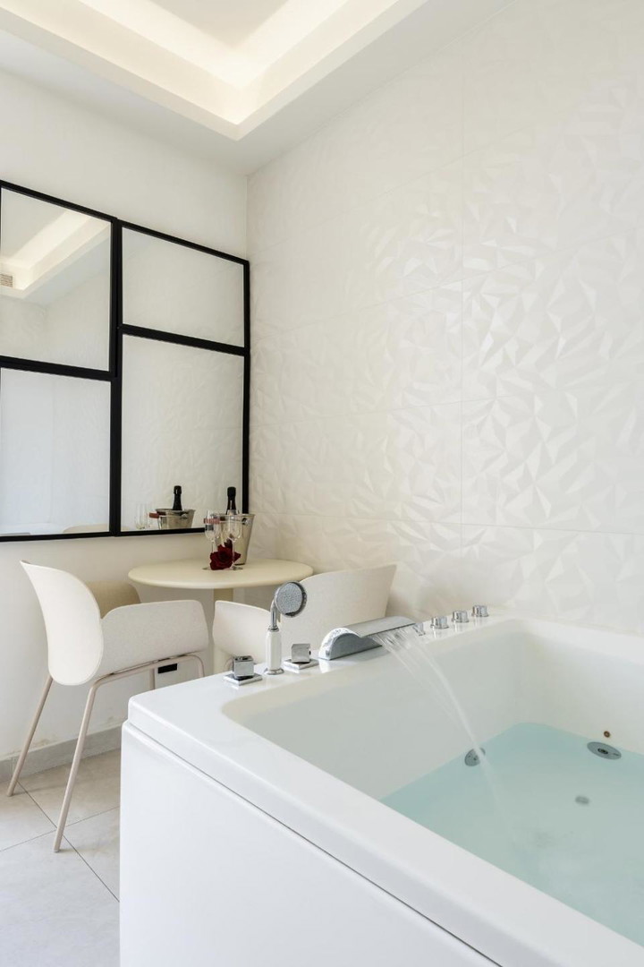 Suite Luxe Jacuzzi - Cannes Suquet - Roquefort-les-Pins