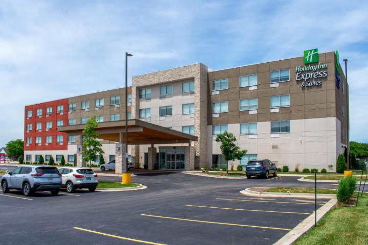 Holiday Inn Express & Suites - Yorkville By Ihg - Plano, IL