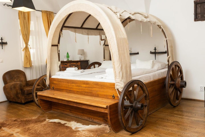 Régi Posta Hotel éS ÉTterem - 데브레센