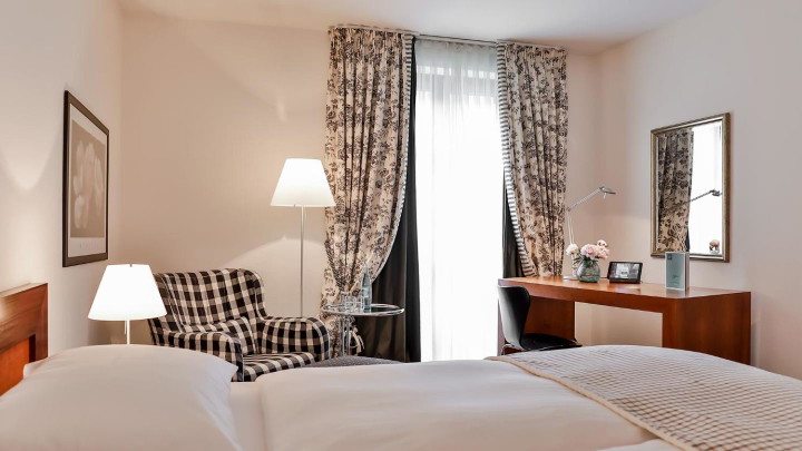 Zeller-hotel+restaurant - Hainburg