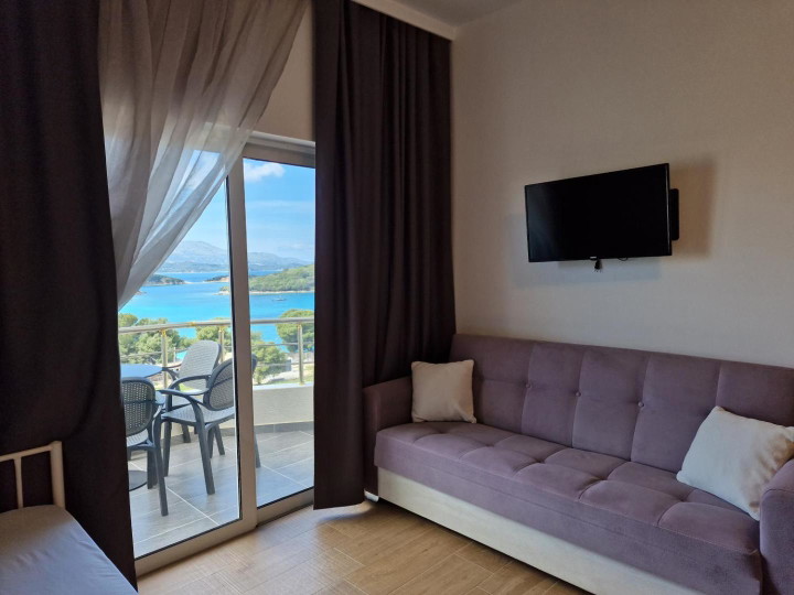 Hotel Queen Margaret Seaside - Ksamil