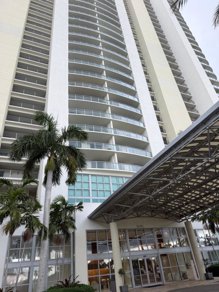 Oasis Grand Vistas 29th Terraza Piscina King - Caribbean