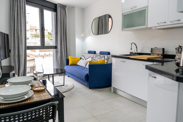 Modern Wave Escape Apartment With Private Parking And Rooftop Pool By Namaste Elite - Torremolinos