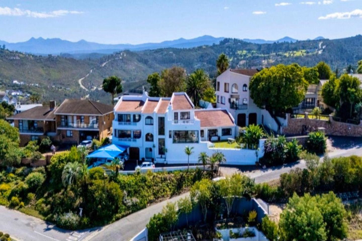 Pamusoro Pegomo Villa - Luxurious Knysna Views! - Knysna