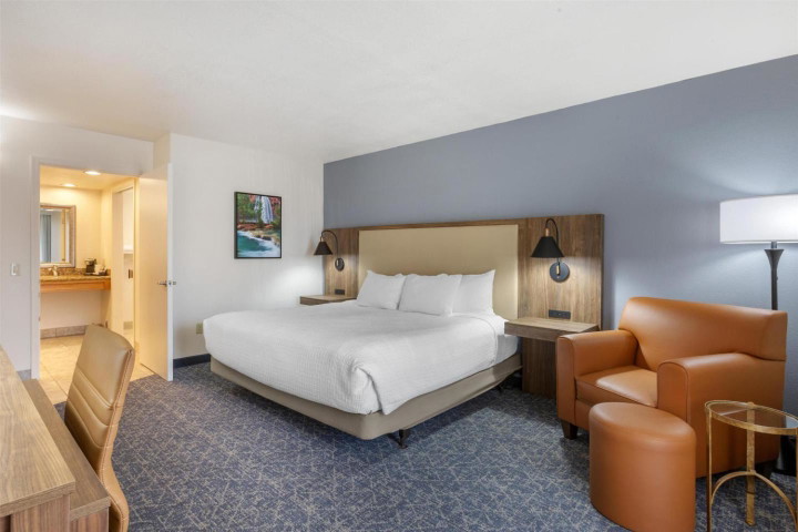 Best Western Plus A Wayfarer's Inn & Suites - Kingman, AZ