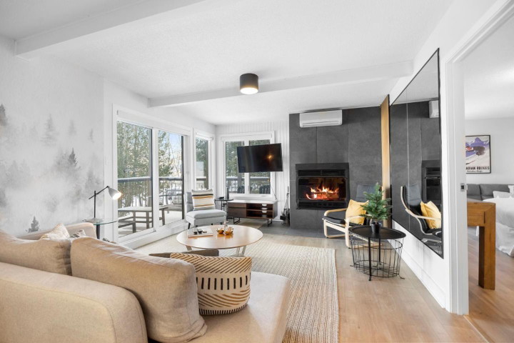 Chic Mt-tremblant Condo With View On The Lake - Mont-Tremblant
