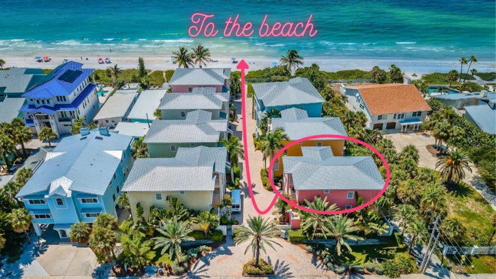 Westwinds Paradise Beach House - Indian Rocks Beach, FL