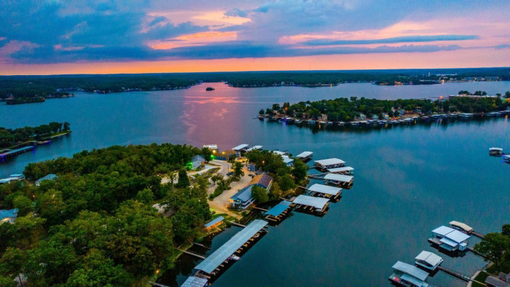 Alhonna Resort - Sunrise Beach, MO