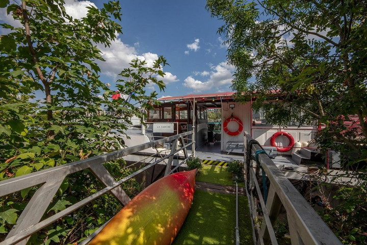 Charmante Cabine Dans Péniche Avec Terrasse Privée Et Vue Imprenable -