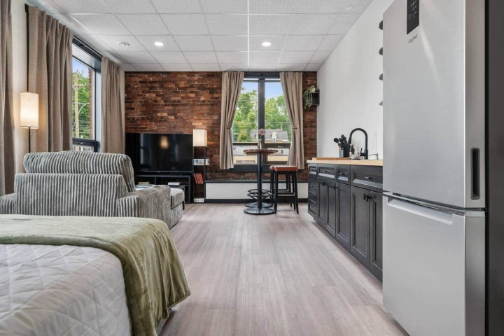 The Library @Themillrowssuites - New Glasgow
