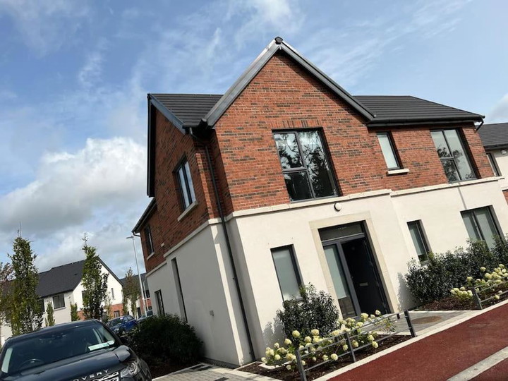 3 Bed Rooms Vip Family House - Dublin