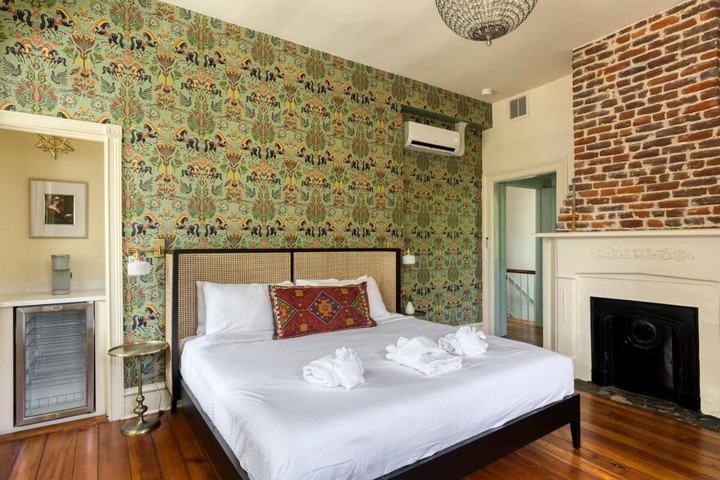 The Ashley Veranda King Suite With Breakfast - Folly Beach, SC