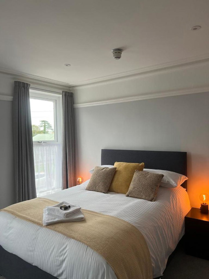Brynhyfryd Guest House - Cardigan