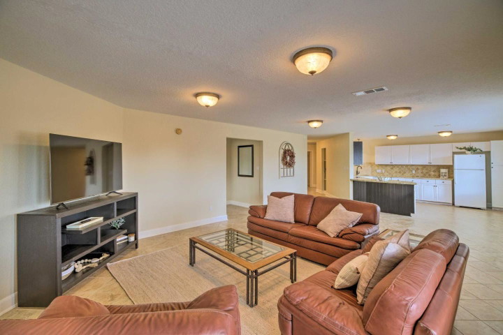 Apt W/ Balconies - Steps To Kemah Boardwalk! - Seabrook, TX