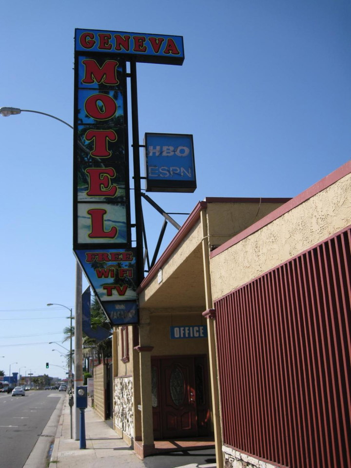 Geneva Motel - Inglewood