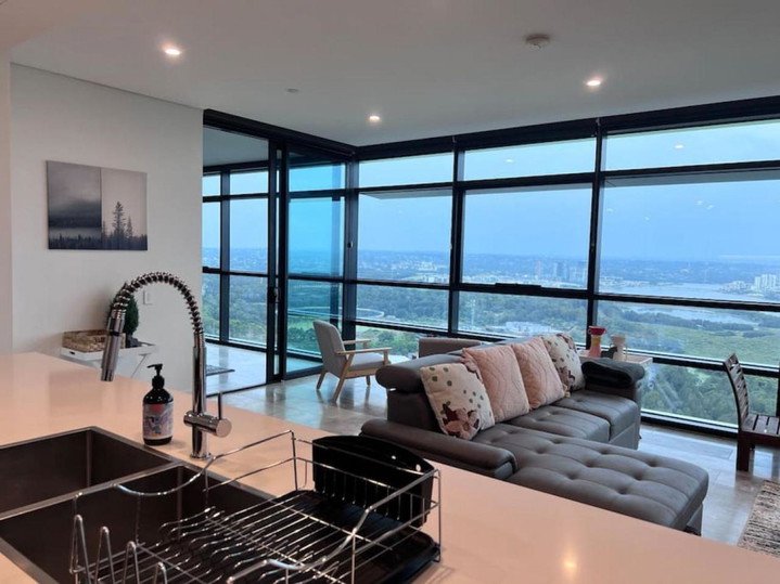 High Level Fabulous View 4beds Apt In Olympic Park - Parramatta