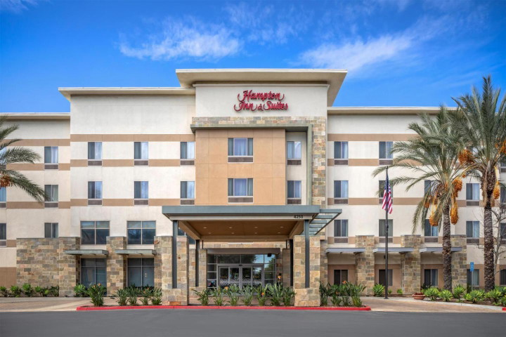 Hampton Inn & Suites Riverside/corona East - Orange County, CA