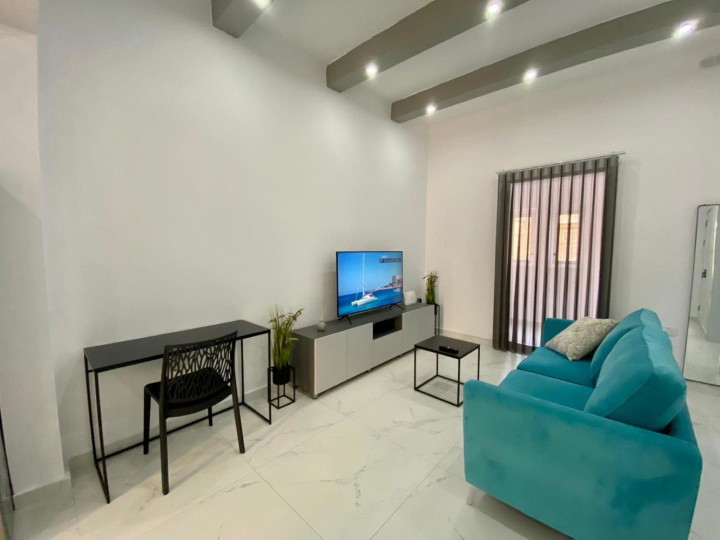 Seaside Apartment In Gzira - Malta
