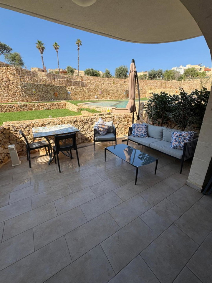 Luxury 3 Bed Apartment With Large Outdoor Pools And Gardens - Malta