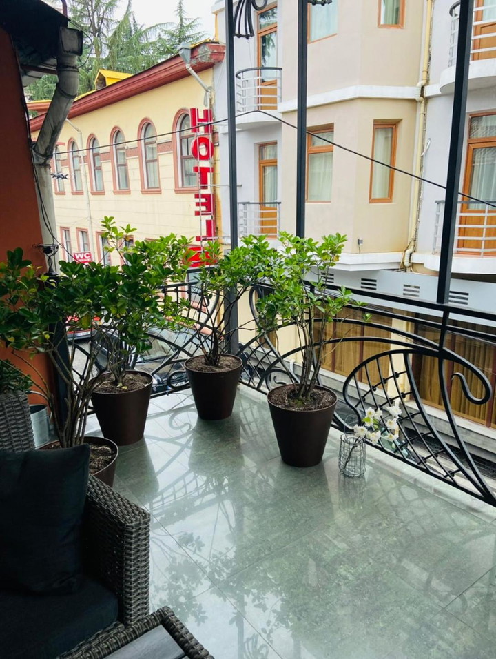 Apart Voyage - Batumi