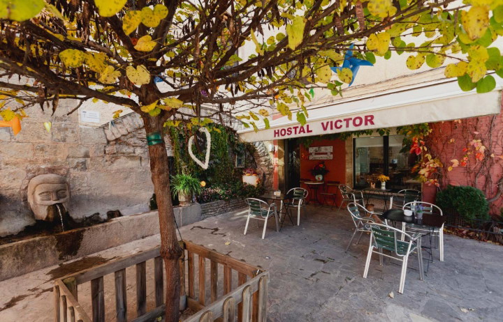 Hostal Victor - Oliana