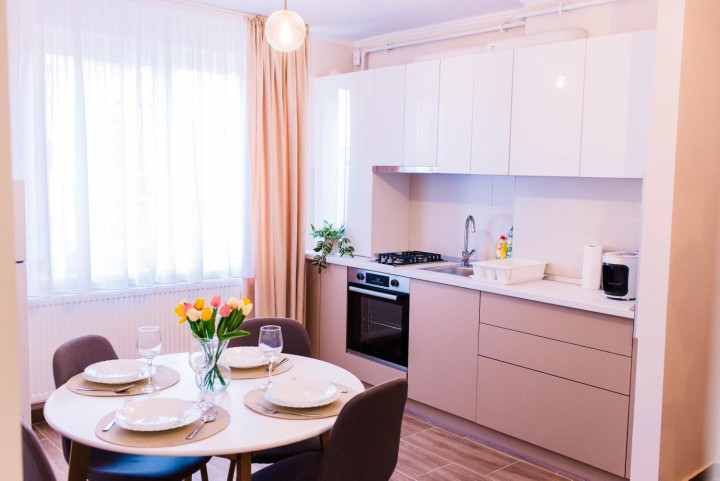 Central White Apartment - Satu Mare
