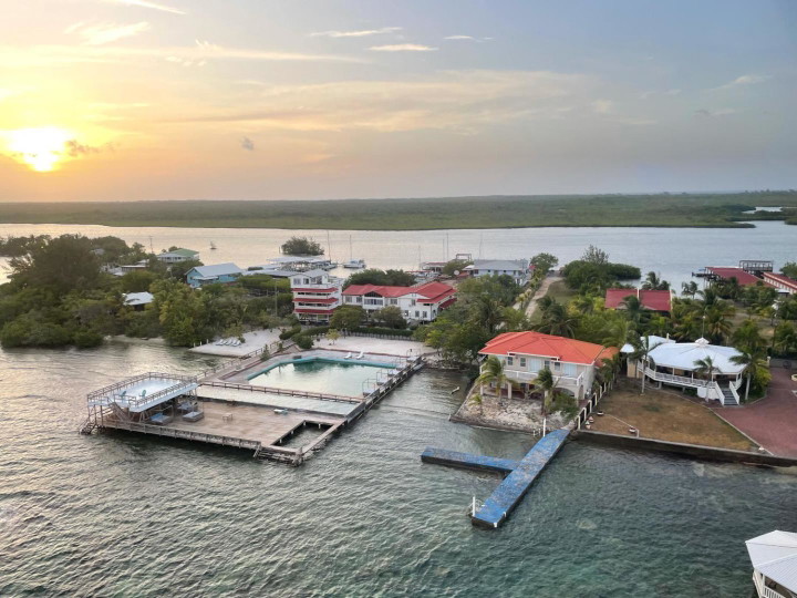 Coral View Beach Resort - Utila