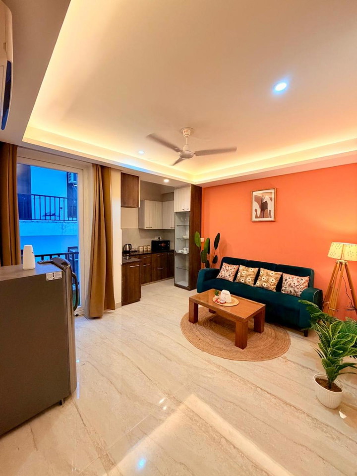 Luxury 1bhk On Golf Course Road With Self Check In - Gurugram