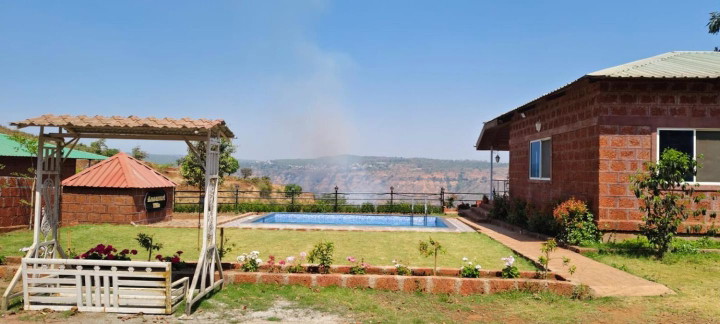 The Bay By The Valley 2bhk Private Pool Villa - Mahabaleshwar
