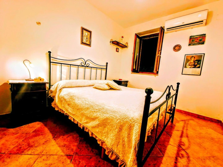 Piccoli Desideri Tra Le Singolarità Del Molise - Molise
