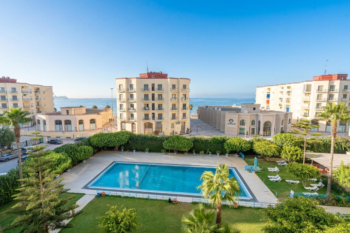 Sea View Apartment With Traditional Moroccan Bathroom, Airconditioning, Private Parking, Swimming Pool And Terrace - Tangier