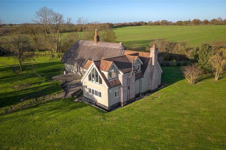 Old Cottage - English Countryside Retreat - Saffron Walden