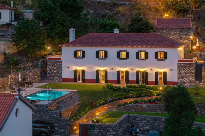 Solar Dos Reis By An Island Apart - Portugal