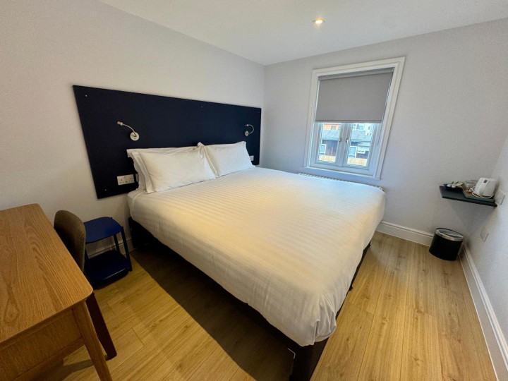 Brentwood Hotel & Apartments - Essex