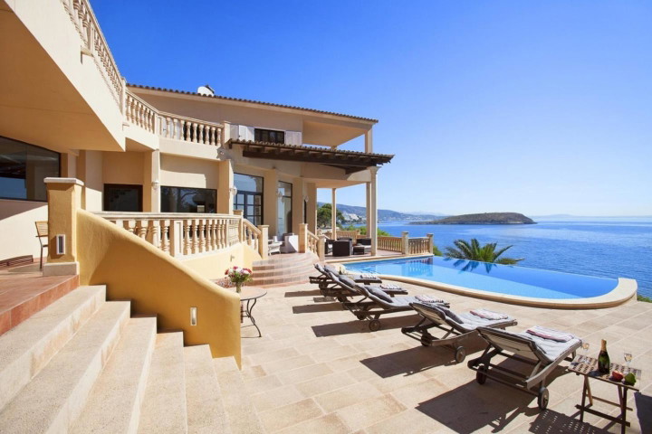 Escape To Luxury: Rent Mallorca Villa 1452 - Magaluf
