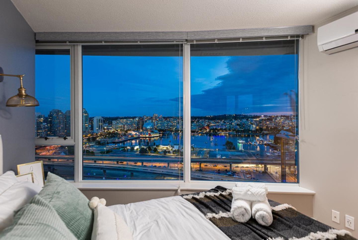 Vancouver Nest Downtown 2br Near Rogers Arena - Vancouver