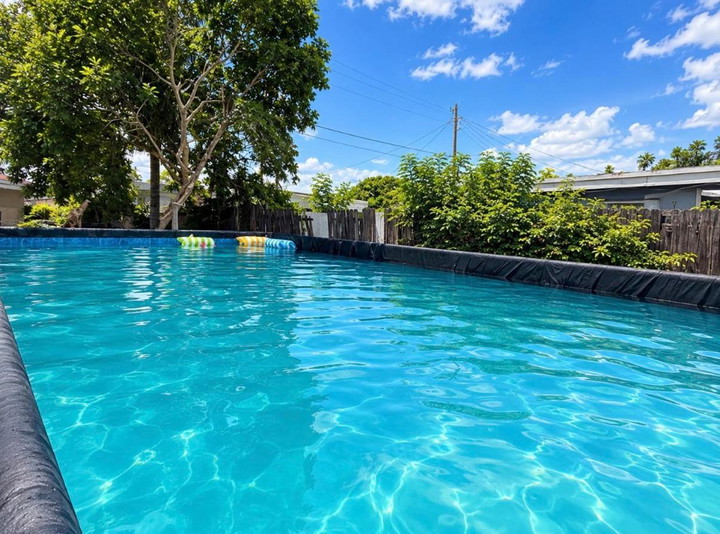 30-ft Pool House Near Pbi - West Palm Beach, FL