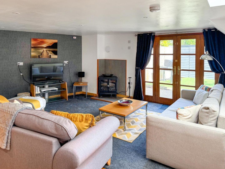 The Spinney - Burford