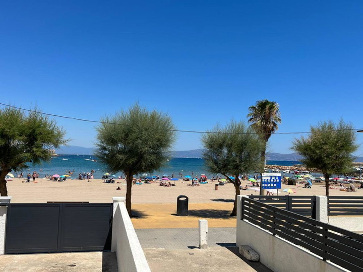 Apartamento En La Playa. Free Parking. Free Wifi - La Escala
