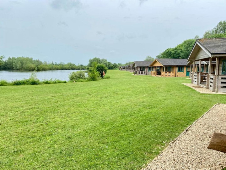 Tufty Lodge, Lake Pochard Lodge 9 - Somerford Keynes