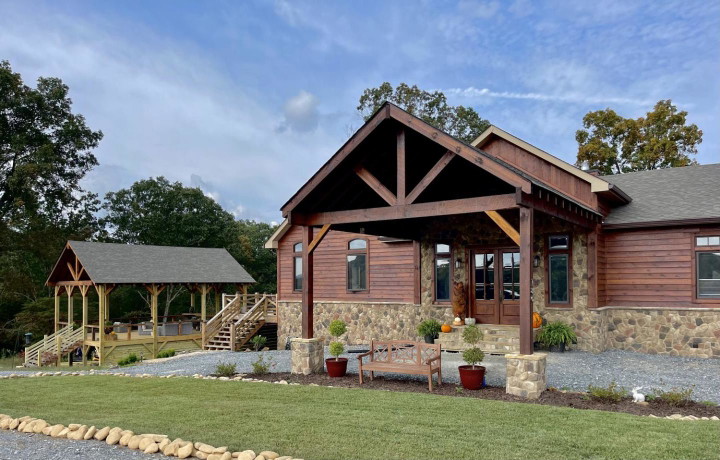 The Dogwood Inn - Blue Ridge, GA