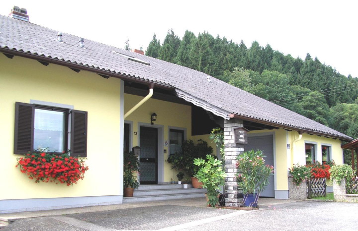 Gästehaus Lumesberger - Austria