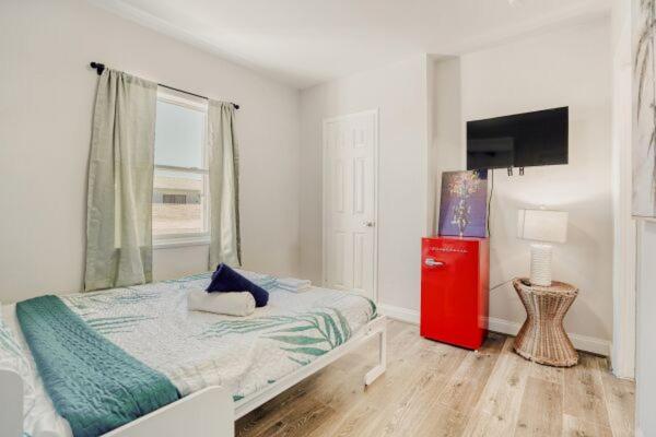 Lauderdale Breeze Villas - Cozy Coastal Studio - Fort Lauderdale