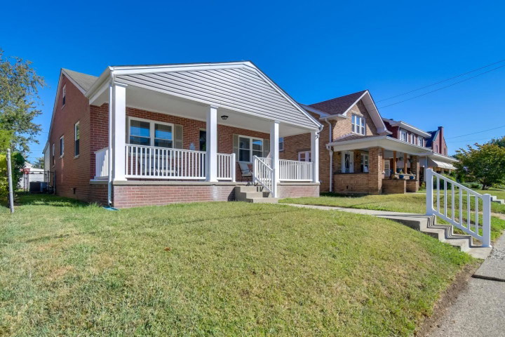 Walk To Ritter Park: Renovated Home Near Marshall! - Barboursville, WV