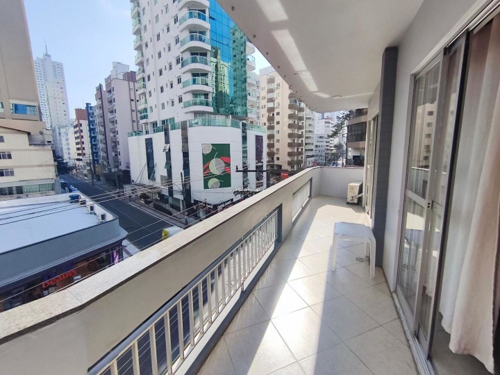 Av Brasil A 200m Da Praia Com Vaga Térrea - Balneário Camboriú